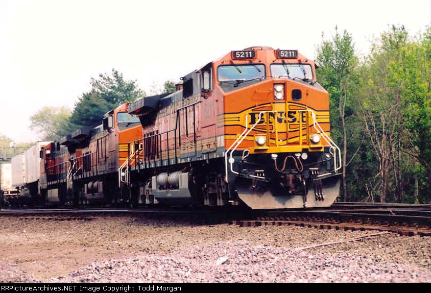 BNSF 5211